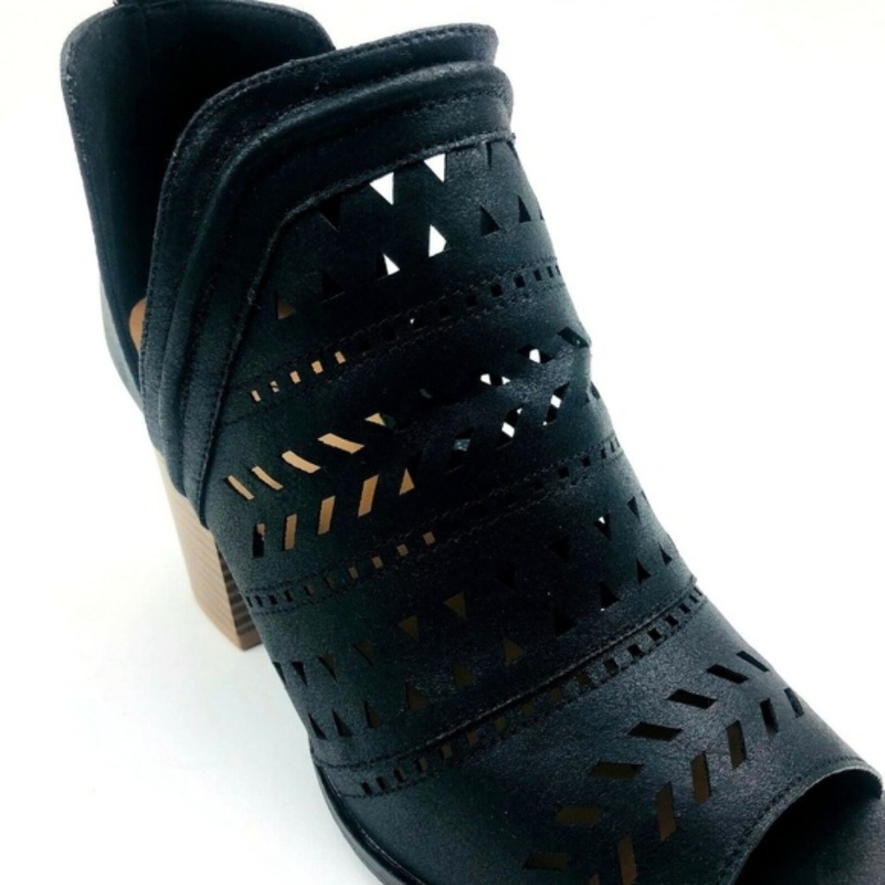 Women's Side Cut Perforated Designed Ankle Booties - Gem